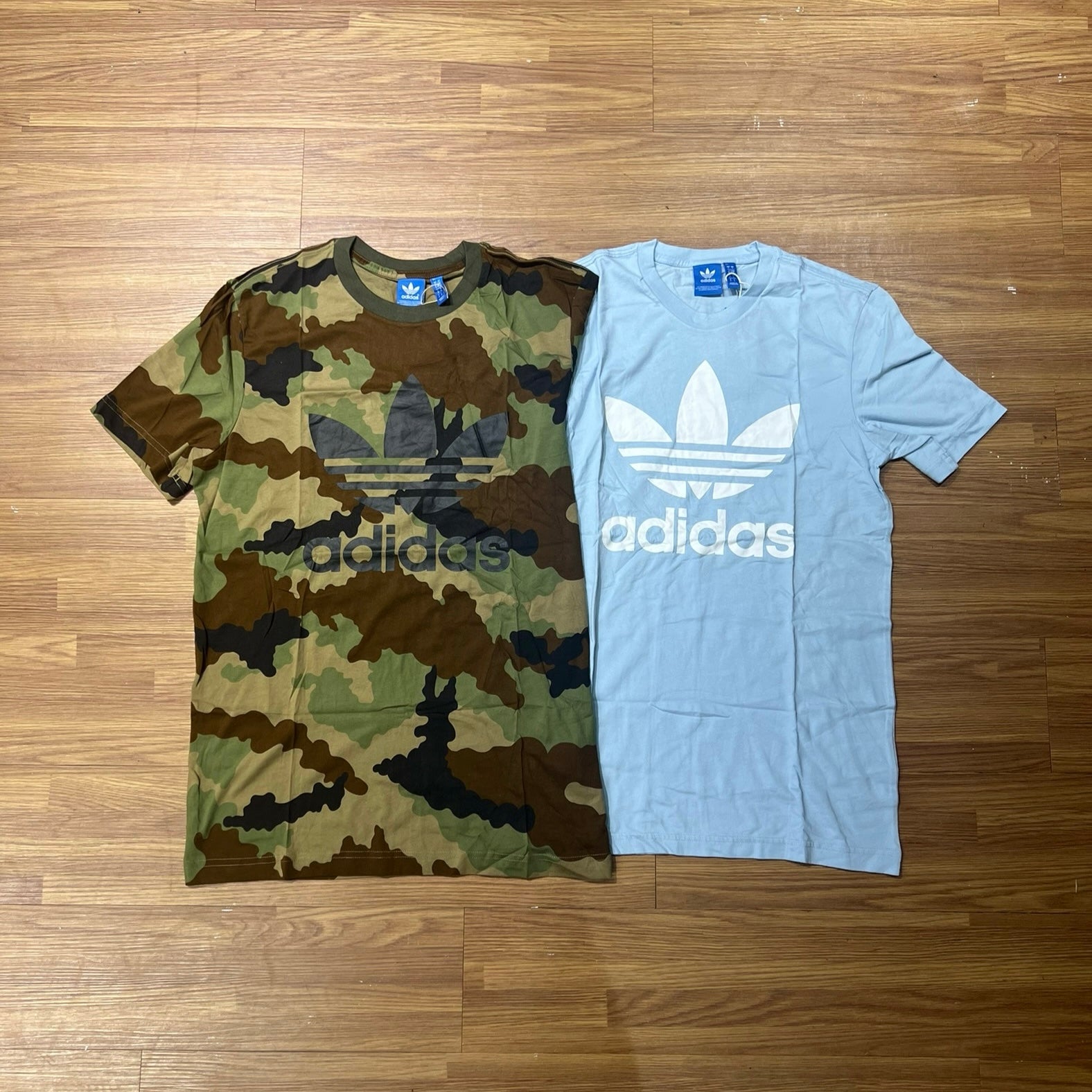 Adidas Originals Trefoil Tee 迷彩 淺藍 | 三葉草 Logo 短 T | KixBros